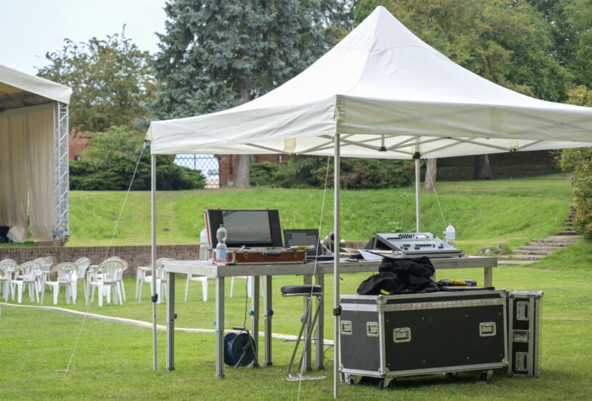 Benefits of Buying a Custom Party Tent Online | Omega Underground